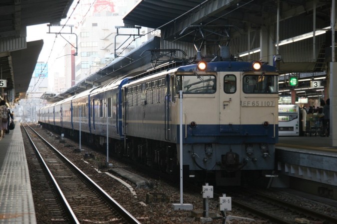 EF65－1107(田) - 特集：21世紀になっても活躍する標準直流電気機関車「EF65形」